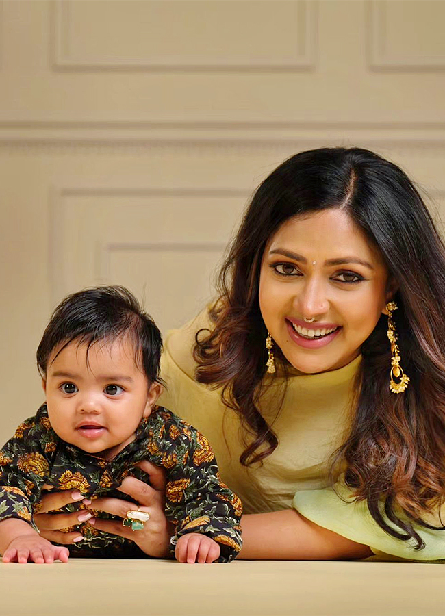 హీరోయిన్ అమలాపాల్ కొడుకు ఎంత క్యూట్‌గా ఉన్నాడో.. చూడండి (ఫొటోలు) | Actress Amala Paul Son Ilai ...